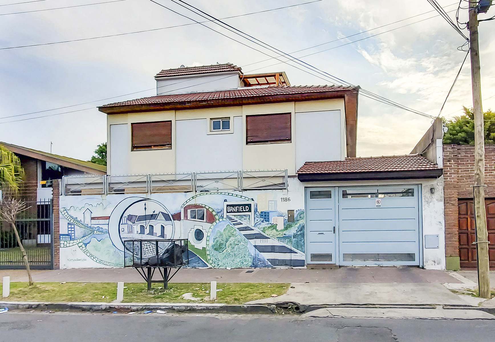 ARENALES al 1100 Piso PB – PH en Venta en BANFIELD – BRICK